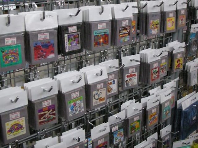 Kevin Smith's Clerks as told through a 90s videogame retailer at ...